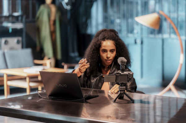 SONY Alpha 7CII spiegellose Vollformatkamera (Silber) mit Sony SEL2860 ...