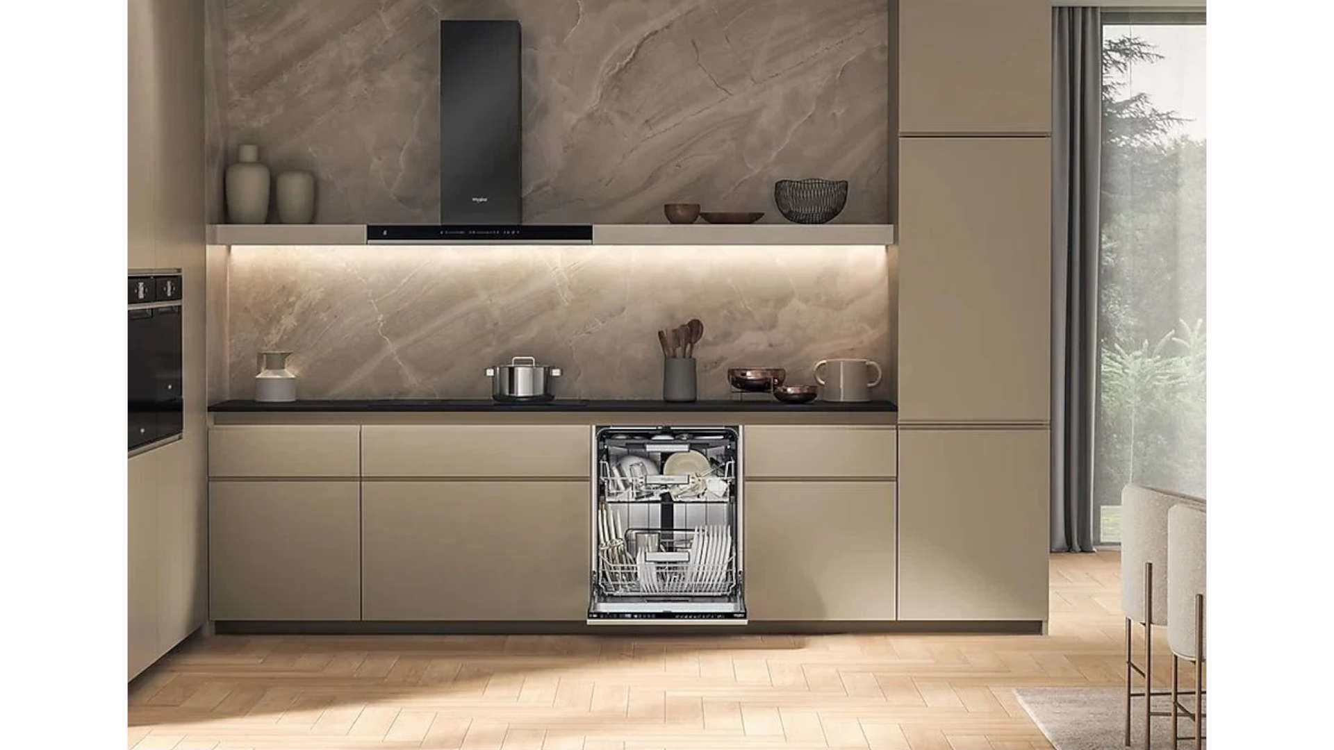 WHIRLPOOL Lave-vaisselle tout encastrable C (W7I HP40 LC)
